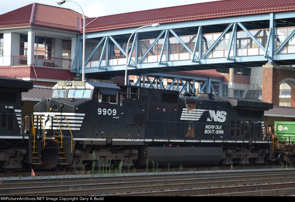 NORFOLK SOUTHERN D9-40CW 9909